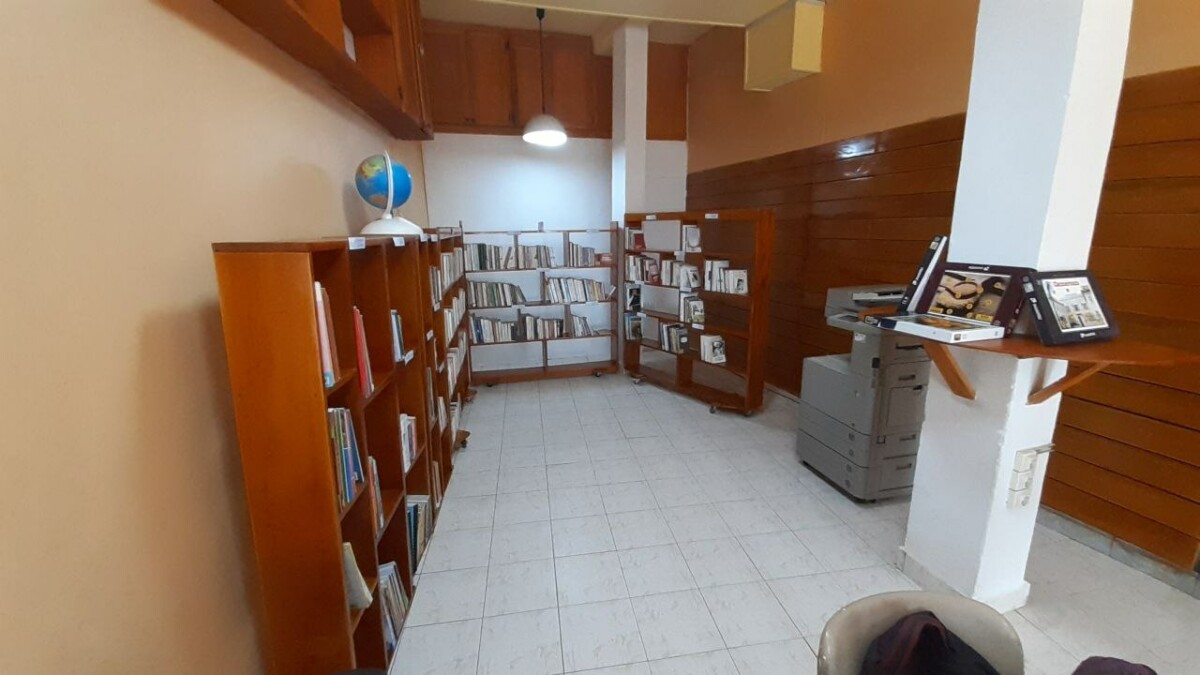 Die Anlu Bibliothek in Oyack, Kamerun - Initiative Perspektivwechsel e.V.
